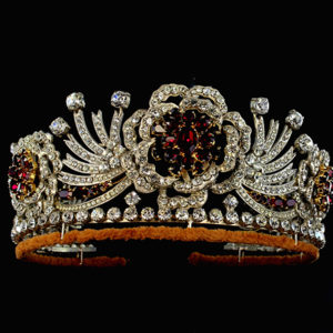 Tiaras – Stage Jewellery